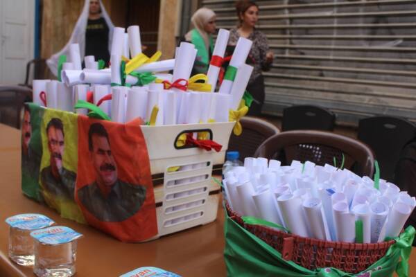 JINHAGENCY | Kongra Star 1500 name ji bo Rêber Ocalan kom kir