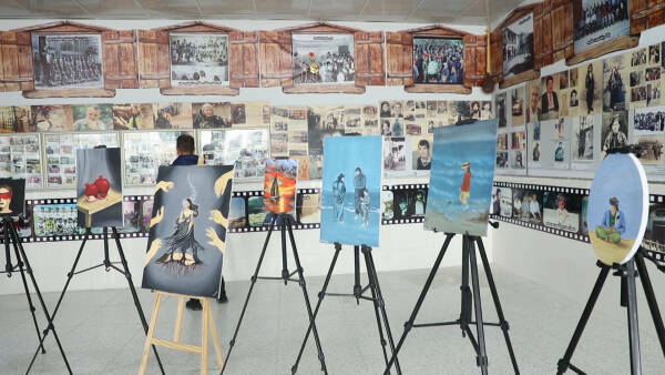 JINHAGENCY | Halepçe Katliamı’nın belgesi fotoğraflar sergileniyor