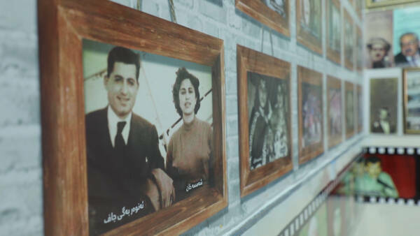 JINHAGENCY | Halepçe Katliamı’nın belgesi fotoğraflar sergileniyor