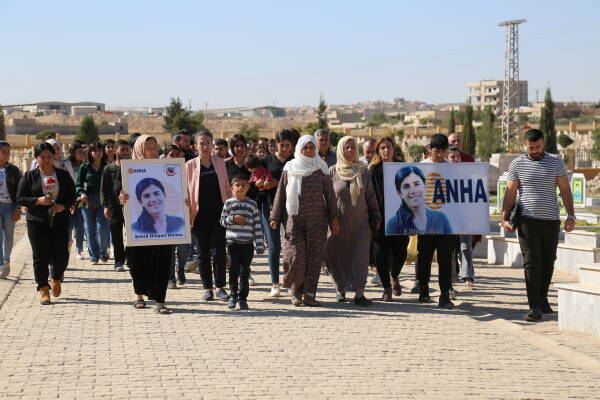 JINHAGENCY | Gazeteci Dilîşan Îbîş "Jin, jiyan, azadî" sloganlarıyla anıldı